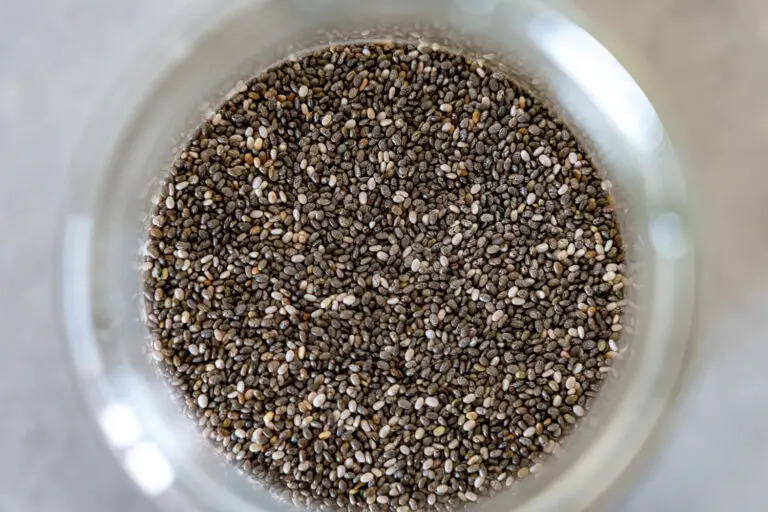 The Best Substitute for Poppy Seeds for the Nutty and Crunchy ...